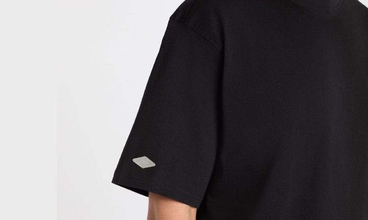 7 Inspirasi Style Kaos Oversize yang Kekinian - Azzam Industri